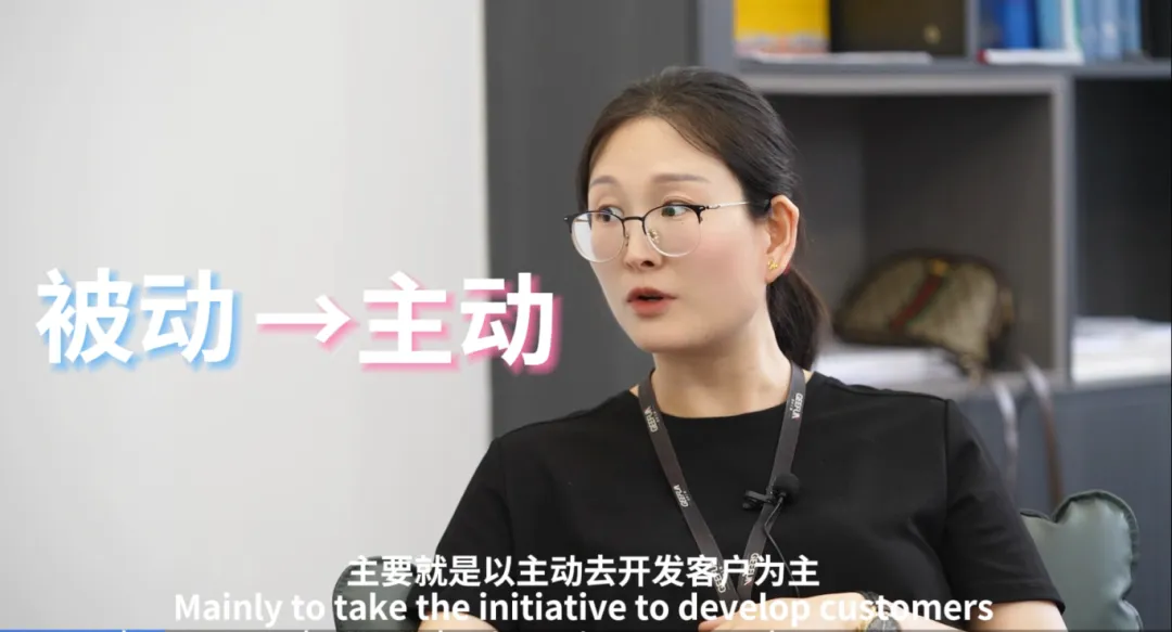 A 1999 born Young Girl From A Monthly Salary Of 3 000 RMB To Sales Of a-1999-born-young-girl-from-a-monthly-salary-of-3-000-rmb-to-sales-of